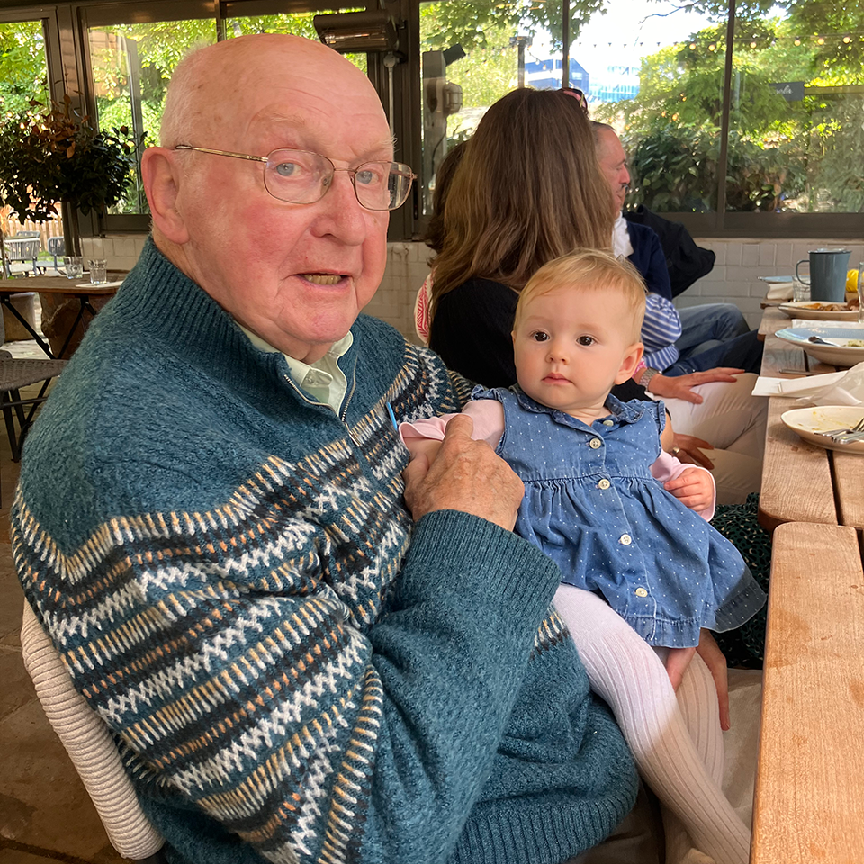 Caring for Dad, from near and afar – Simon's story - Dementia UK